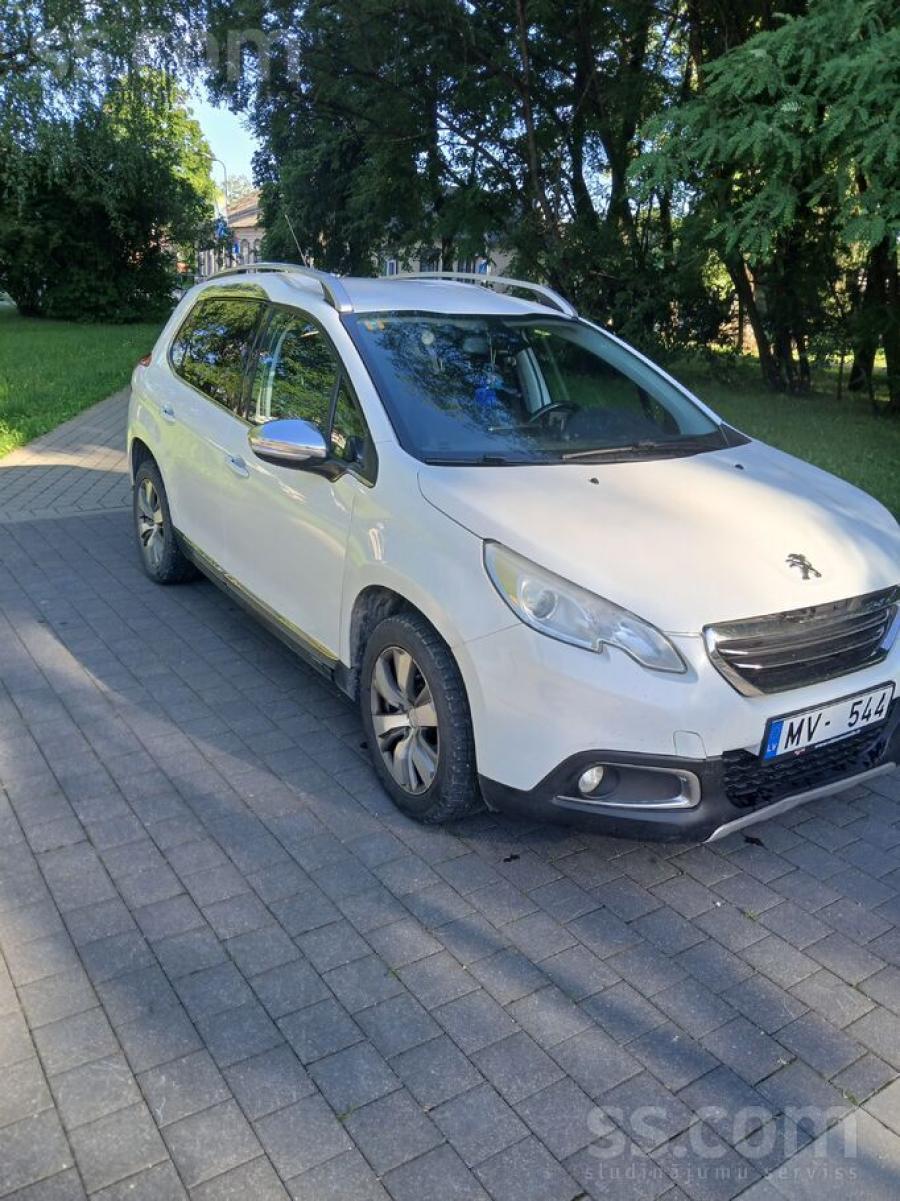 White Peugeot 2008 2014 in Jekabpils, with an engine capacity of 1.60 L and mileage of 200 thousand km for 3500 €, photo 9 on AUTOMOTO.COM.LV