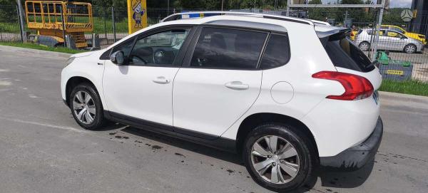 Balts Peugeot 2008 2014 Tauragė, ar dzinēja tilpumu 1.20 L un nobraukumu 120 tūkst. km par 3600 €, foto 2 vietnē AUTOMOTO.COM.LV