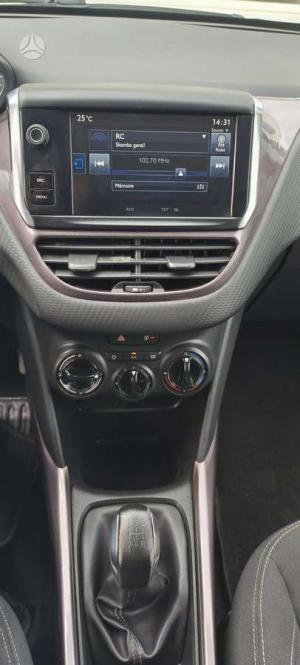 Balts Peugeot 2008 2014 Tauragė, ar dzinēja tilpumu 1.20 L un nobraukumu 120 tūkst. km par 3500 €, foto 16 vietnē AUTOMOTO.COM.LV