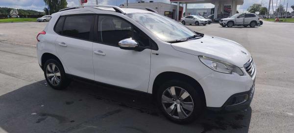 Peugeot 2008 2014 in Taurage on AUTOMOTO.COM.LV White Peugeot 2008 2014 in Taurage, with an engine capacity of 1.20 L and mileage of 120 thousand km for 3350 €, photo 4 on AUTOMOTO.COM.LV