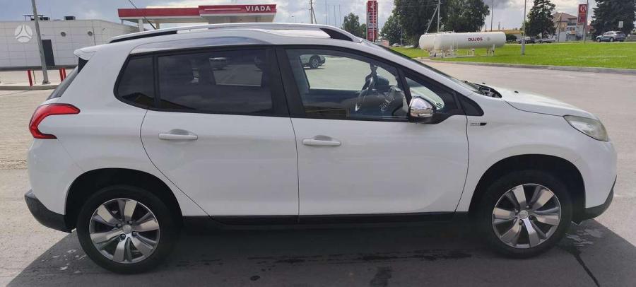 White Peugeot 2008 2014 in Taurage, with an engine capacity of 1.20 L and mileage of 120 thousand km for 3350 €, photo 7 on AUTOMOTO.COM.LV