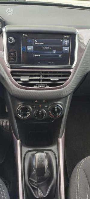 White Peugeot 2008 2014 in Taurage, with an engine capacity of 1.20 L and mileage of 120 thousand km for 3350 €, photo 16 on AUTOMOTO.COM.LV