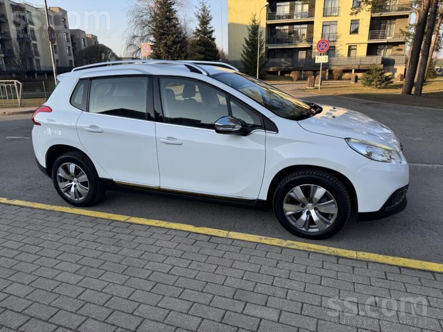 Balts Peugeot 2008 2015 Rīga, ar dzinēja tilpumu 1.20 L un nobraukumu 141 tūkst. km par 5000 €, foto 4 vietnē AUTOMOTO.COM.LV