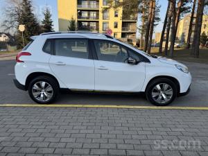 Balts Peugeot 2008 2015 Rīga, ar dzinēja tilpumu 1.20 L un nobraukumu 141 tūkst. km par 5000 €, foto 5 vietnē AUTOMOTO.COM.LV
