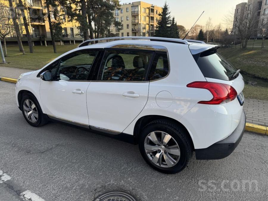 Balts Peugeot 2008 2015 Rīga, ar dzinēja tilpumu 1.20 L un nobraukumu 141 tūkst. km par 5000 €, foto 10 vietnē AUTOMOTO.COM.LV