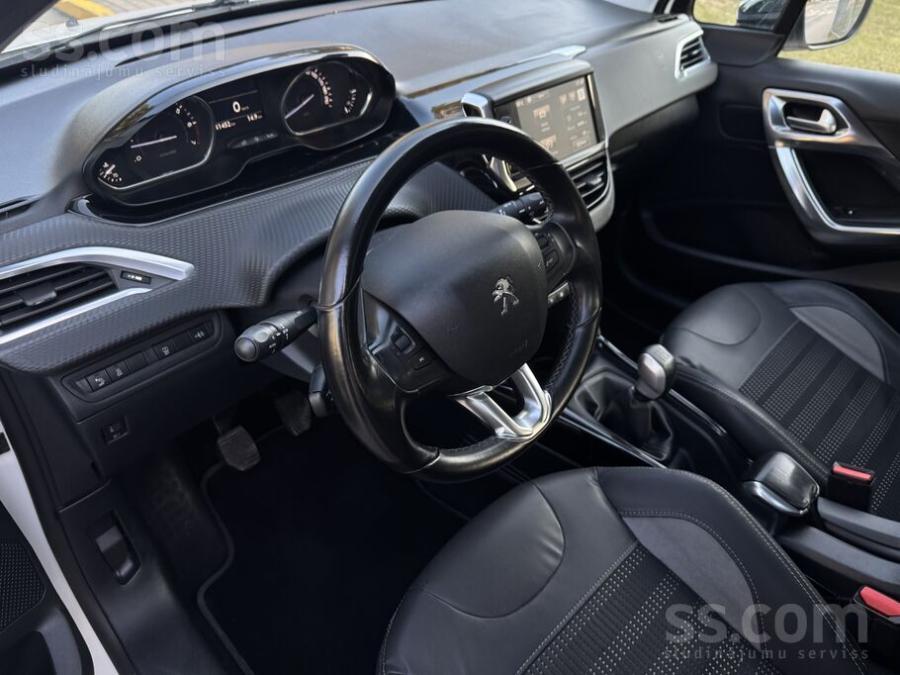 Balts Peugeot 2008 2015 Rīga, ar dzinēja tilpumu 1.20 L un nobraukumu 141 tūkst. km par 5000 €, foto 20 vietnē AUTOMOTO.COM.LV