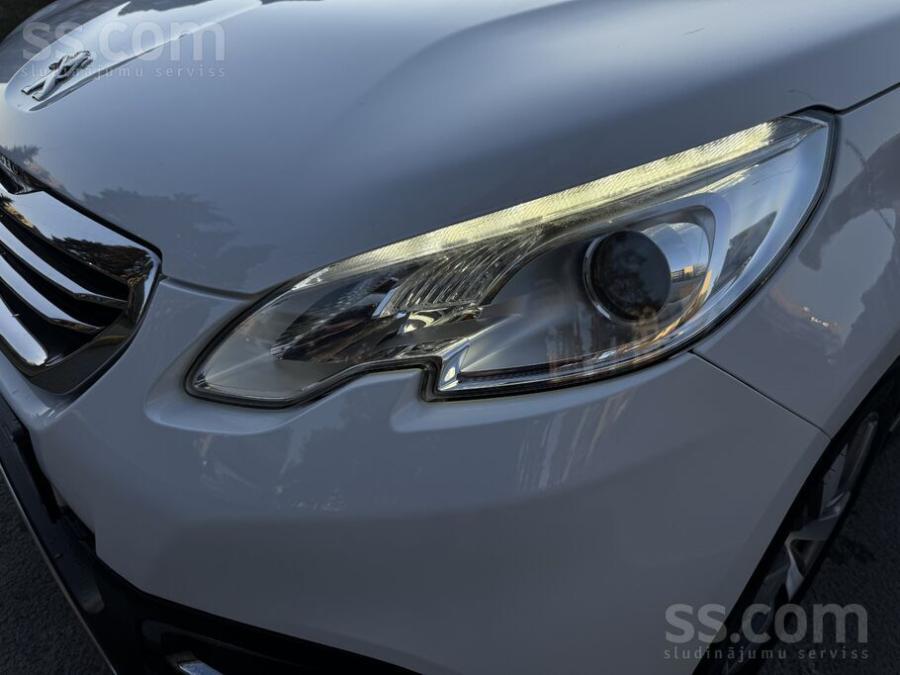 Balts Peugeot 2008 2015 Rīga, ar dzinēja tilpumu 1.20 L un nobraukumu 141 tūkst. km par 5000 €, foto 30 vietnē AUTOMOTO.COM.LV