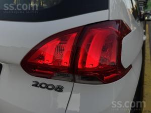 Balts Peugeot 2008 2015 Rīga, ar dzinēja tilpumu 1.20 L un nobraukumu 141 tūkst. km par 5000 €, foto 31 vietnē AUTOMOTO.COM.LV