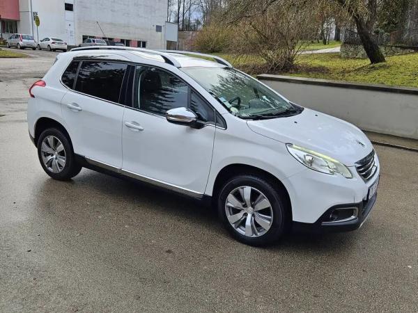 White Peugeot 2008 2015 in Jekabpils, with an engine capacity of 1.60 L and mileage of 267 thousand km for 5050 €, photo 5 on AUTOMOTO.COM.LV