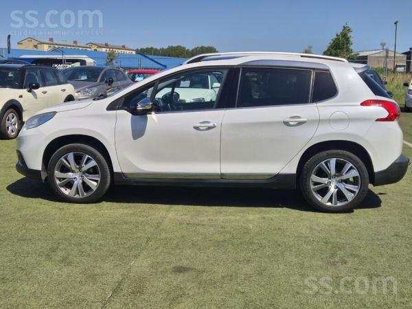 White Peugeot 2008 2015 in Liepaja, with an engine capacity of 1.20 L and mileage of 104 thousand km for 5900 €, photo 8 on AUTOMOTO.COM.LV