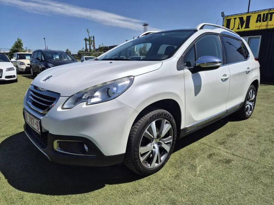 Balts Peugeot 2008 2015 Liepāja, ar dzinēja tilpumu 1.20 L un nobraukumu 104 tūkst. km par 5900 €, foto 1 vietnē AUTOMOTO.COM.LV