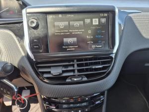 Balts Peugeot 2008 2015 Liepāja, ar dzinēja tilpumu 1.20 L un nobraukumu 104 tūkst. km par 5900 €, foto 19 vietnē AUTOMOTO.COM.LV
