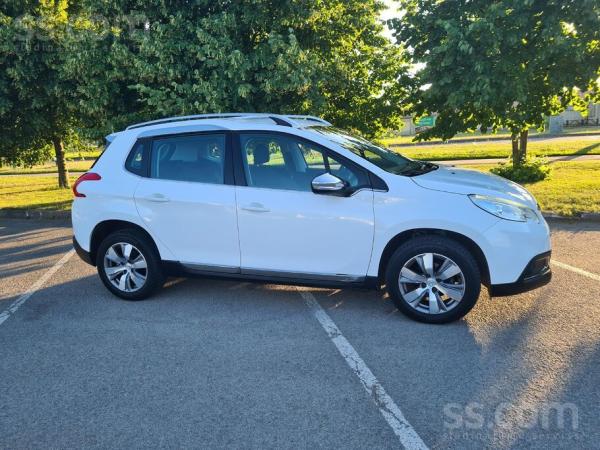 Balts Peugeot 2008 2015 Rīga, ar dzinēja tilpumu 1.20 L un nobraukumu 140 tūkst. km par 5450 €, foto 3 vietnē AUTOMOTO.COM.LV