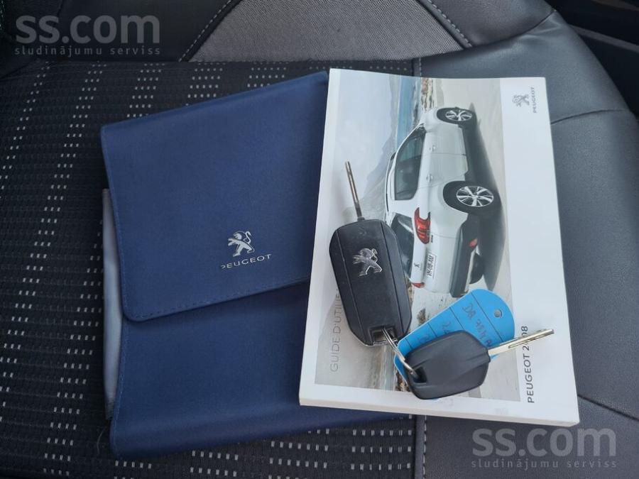Balts Peugeot 2008 2015 Rīga, ar dzinēja tilpumu 1.20 L un nobraukumu 140 tūkst. km par 5450 €, foto 33 vietnē AUTOMOTO.COM.LV