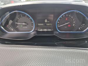 Balts Peugeot 2008 2015 Liepāja, ar dzinēja tilpumu 1.20 L un nobraukumu 150 tūkst. km par 5500 €, foto 14 vietnē AUTOMOTO.COM.LV