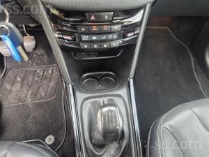 Balts Peugeot 2008 2015 Liepāja, ar dzinēja tilpumu 1.20 L un nobraukumu 150 tūkst. km par 5500 €, foto 16 vietnē AUTOMOTO.COM.LV