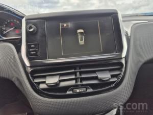Balts Peugeot 2008 2015 Liepāja, ar dzinēja tilpumu 1.20 L un nobraukumu 150 tūkst. km par 5500 €, foto 17 vietnē AUTOMOTO.COM.LV