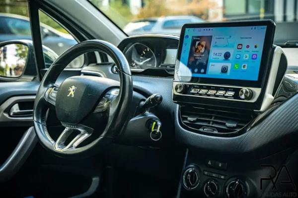 Peugeot 2008 2015 Rīga vietnē Balts Peugeot 2008 2015 Rīga, ar dzinēja tilpumu 1.20 L un nobraukumu 133 tūkst. km par 3990 €, foto 9 vietnē AUTOMOTO.COM.LV