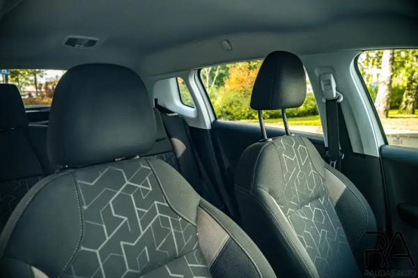 Peugeot 2008 2015 Rīga vietnē Balts Peugeot 2008 2015 Rīga, ar dzinēja tilpumu 1.20 L un nobraukumu 133 tūkst. km par 3990 €, foto 11 vietnē AUTOMOTO.COM.LV