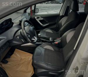 Balts Peugeot 2008 2016 Telšiai, ar dzinēja tilpumu 1.60 L un nobraukumu 153 tūkst. km par 5999 €, foto 12 vietnē AUTOMOTO.COM.LV