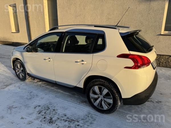 White Peugeot 2008 2016 in Riga, with an engine capacity of 1.20 L and mileage of 140 thousand km for 5500 €, photo 4 on AUTOMOTO.COM.LV