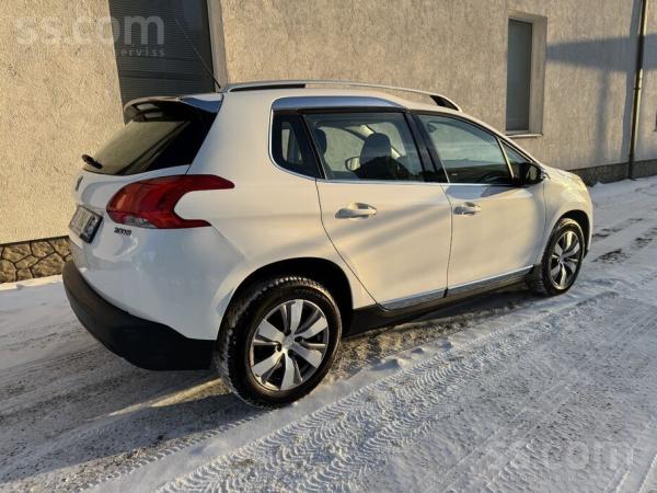 White Peugeot 2008 2016 in Riga, with an engine capacity of 1.20 L and mileage of 140 thousand km for 5500 €, photo 8 on AUTOMOTO.COM.LV