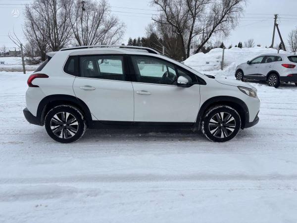 Balts Peugeot 2008 2016 Tauragė, ar dzinēja tilpumu 1.20 L un nobraukumu 140 tūkst. km par 5000 €, foto 5 vietnē AUTOMOTO.COM.LV
