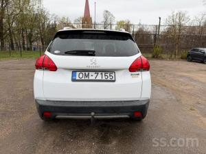 White Peugeot 2008 2016 in Jelgava, with an engine capacity of 1.20 L and mileage of 0 thousand km for 6700 €, photo 8 on AUTOMOTO.COM.LV