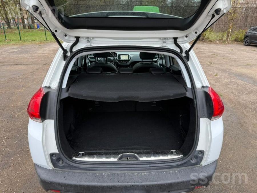 White Peugeot 2008 2016 in Jelgava, with an engine capacity of 1.20 L and mileage of 0 thousand km for 6700 €, photo 9 on AUTOMOTO.COM.LV