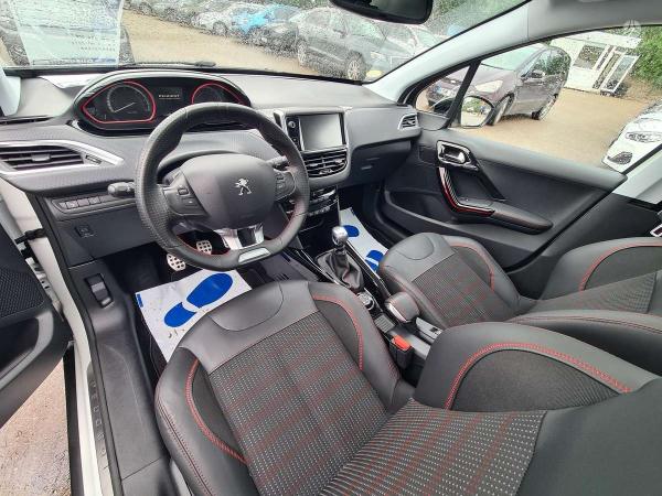 White Peugeot 2008 2016 in Kaunas, with an engine capacity of 1.56 L and mileage of 244 thousand km for 6950 €, photo 8 on AUTOMOTO.COM.LV