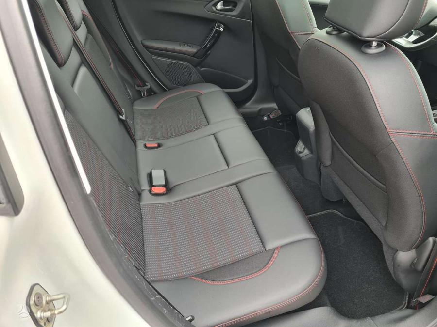 White Peugeot 2008 2016 in Kaunas, with an engine capacity of 1.56 L and mileage of 244 thousand km for 6950 €, photo 15 on AUTOMOTO.COM.LV