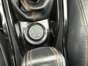 White Peugeot 2008 2016 in Jelgava, with an engine capacity of 1.20 L and mileage of 115 thousand km for 6700 €, photo 16 on AUTOMOTO.COM.LV