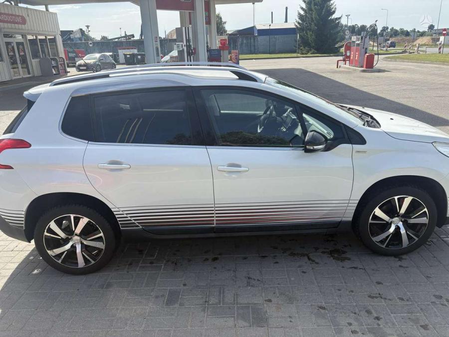 Balts Peugeot 2008 2016 Tauragė, ar dzinēja tilpumu 1.20 L un nobraukumu 86 tūkst. km par 4400 €, foto 5 vietnē AUTOMOTO.COM.LV