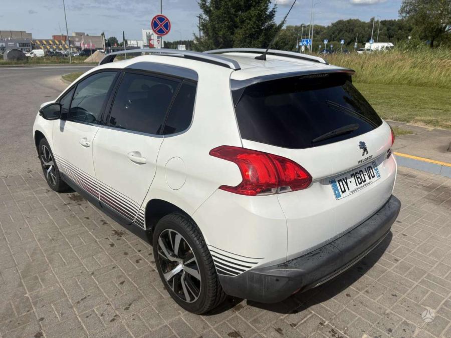 Balts Peugeot 2008 2016 Tauragė, ar dzinēja tilpumu 1.20 L un nobraukumu 86 tūkst. km par 4400 €, foto 6 vietnē AUTOMOTO.COM.LV