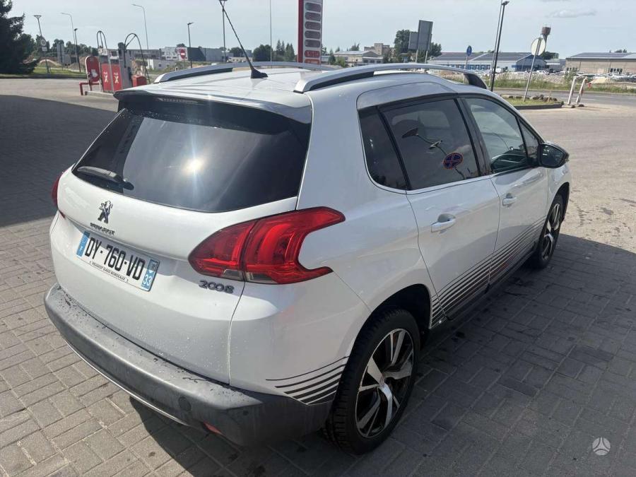 Balts Peugeot 2008 2016 Tauragė, ar dzinēja tilpumu 1.20 L un nobraukumu 86 tūkst. km par 4400 €, foto 8 vietnē AUTOMOTO.COM.LV