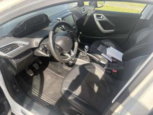 Balts Peugeot 2008 2016 Tauragė, ar dzinēja tilpumu 1.20 L un nobraukumu 86 tūkst. km par 4400 €, foto 11 vietnē AUTOMOTO.COM.LV