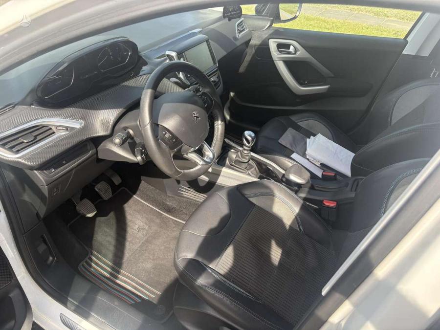 Balts Peugeot 2008 2016 Tauragė, ar dzinēja tilpumu 1.20 L un nobraukumu 86 tūkst. km par 4400 €, foto 11 vietnē AUTOMOTO.COM.LV