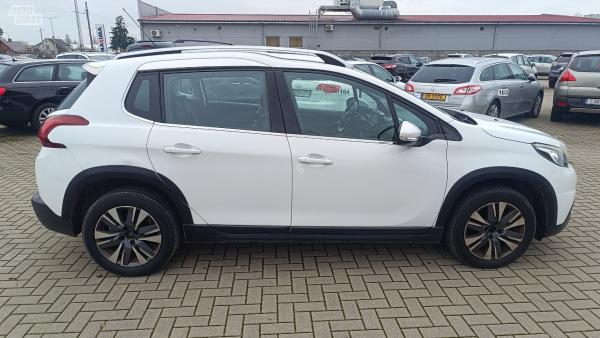 White Peugeot 2008 2017 in Taurage, with an engine capacity of 1.20 L and mileage of 150 thousand km for 5200 €, photo 5 on AUTOMOTO.COM.LV