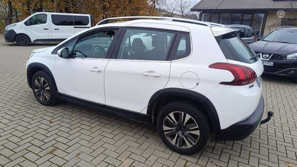 White Peugeot 2008 2017 in Taurage, with an engine capacity of 1.20 L and mileage of 148 thousand km for 5200 €, photo 4 on AUTOMOTO.COM.LV