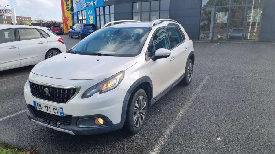 White Peugeot 2008 2017 in Taurage, with an engine capacity of 1.20 L and mileage of 150 thousand km for 5900 €, photo 2 on AUTOMOTO.COM.LV
