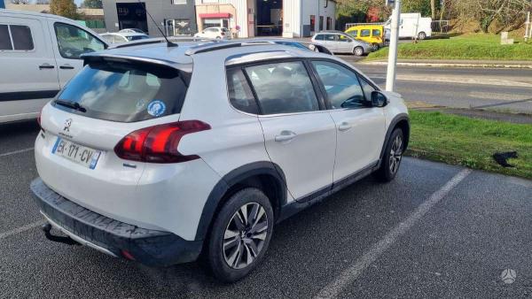 Balts Peugeot 2008 2017 Tauragė, ar dzinēja tilpumu 1.20 L un nobraukumu 150 tūkst. km par 5900 €, foto 3 vietnē AUTOMOTO.COM.LV