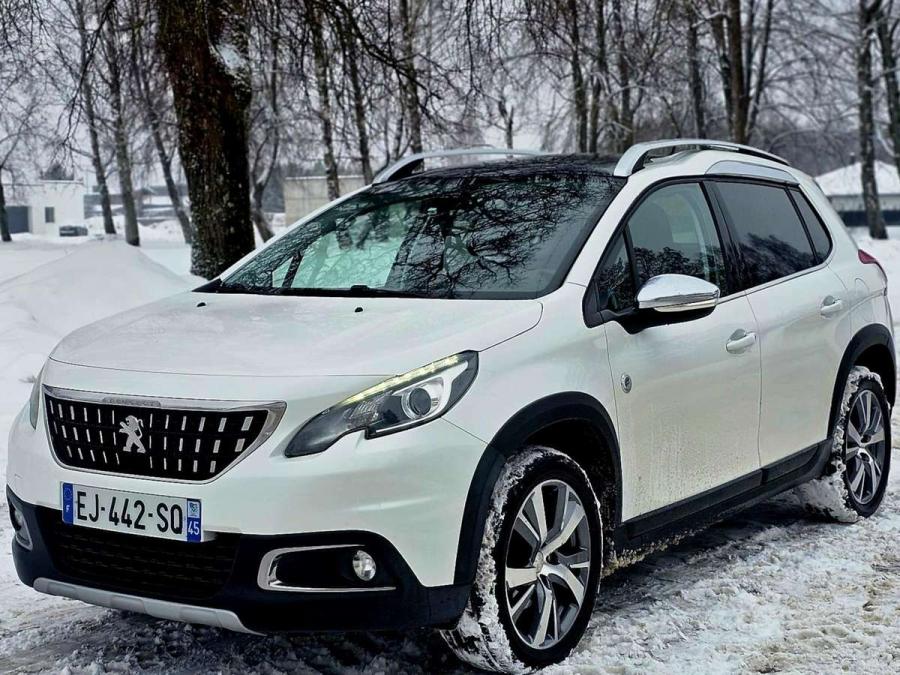 White Peugeot 2008 2017 in Taurage, with an engine capacity of 1.20 L and mileage of 106 thousand km for 6200 €, photo 2 on AUTOMOTO.COM.LV