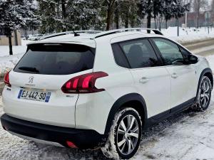 White Peugeot 2008 2017 in Taurage, with an engine capacity of 1.20 L and mileage of 106 thousand km for 6200 €, photo 5 on AUTOMOTO.COM.LV