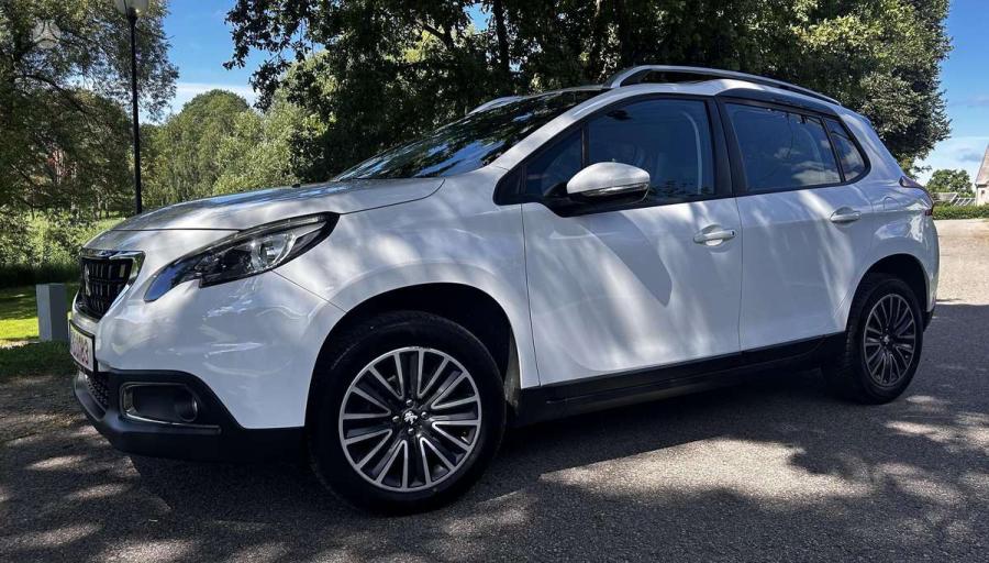 White Peugeot 2008 2017 in Utena, with an engine capacity of 1.20 L and mileage of 152 thousand km for 5950 €, photo 5 on AUTOMOTO.COM.LV