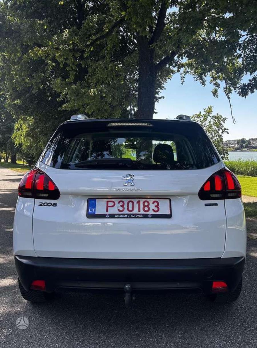 White Peugeot 2008 2017 in Utena, with an engine capacity of 1.20 L and mileage of 152 thousand km for 5950 €, photo 15 on AUTOMOTO.COM.LV