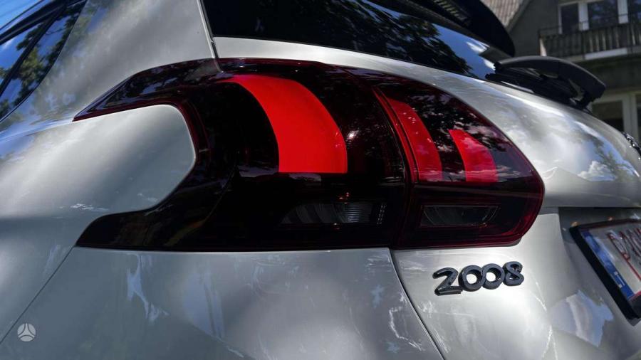 White Peugeot 2008 2017 in Utena, with an engine capacity of 1.20 L and mileage of 152 thousand km for 5950 €, photo 18 on AUTOMOTO.COM.LV