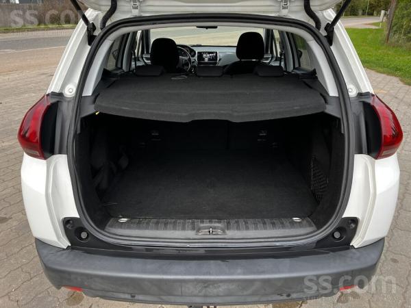 Peugeot 2008 2017 Jelgava vietnē Balts Peugeot 2008 2017 Jelgava, ar dzinēja tilpumu 1.60 L un nobraukumu 266 tūkst. km par 5600 €, foto 6 vietnē AUTOMOTO.COM.LV