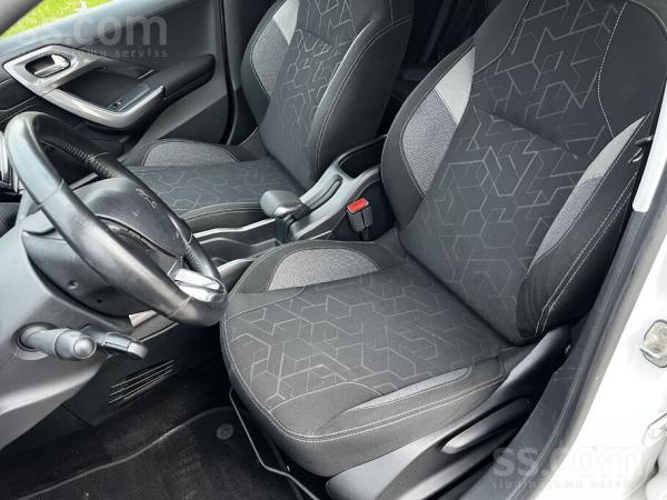 Peugeot 2008 2017 Jelgava vietnē Balts Peugeot 2008 2017 Jelgava, ar dzinēja tilpumu 1.60 L un nobraukumu 266 tūkst. km par 5600 €, foto 11 vietnē AUTOMOTO.COM.LV