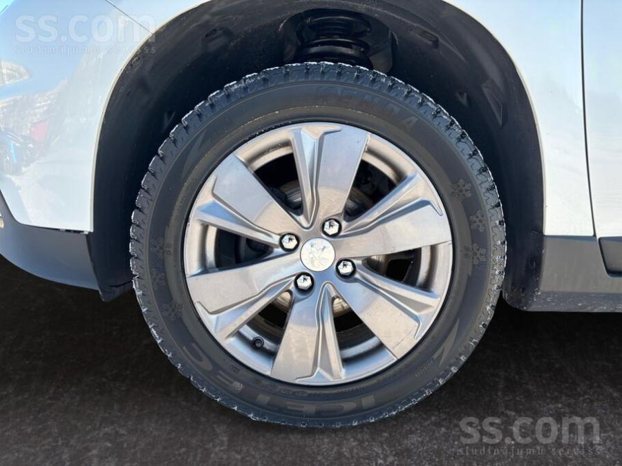 Balts Peugeot 2008 2018 Rīga, ar dzinēja tilpumu 1.60 L un nobraukumu 124 tūkst. km par 5950 €, foto 15 vietnē AUTOMOTO.COM.LV