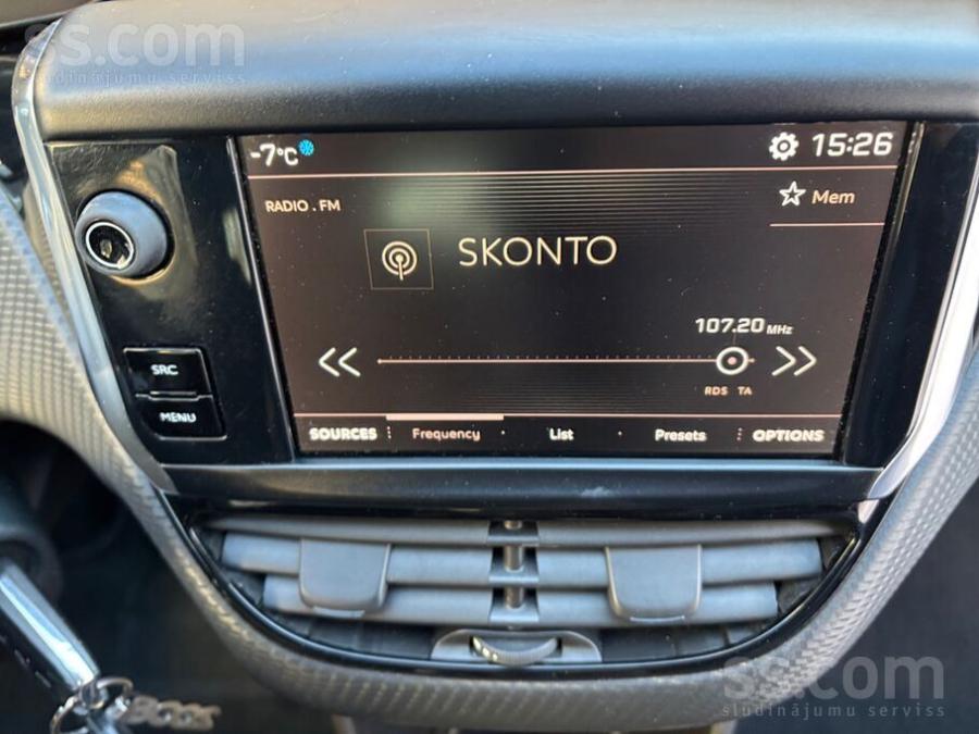 Balts Peugeot 2008 2018 Rīga, ar dzinēja tilpumu 1.60 L un nobraukumu 124 tūkst. km par 5950 €, foto 19 vietnē AUTOMOTO.COM.LV